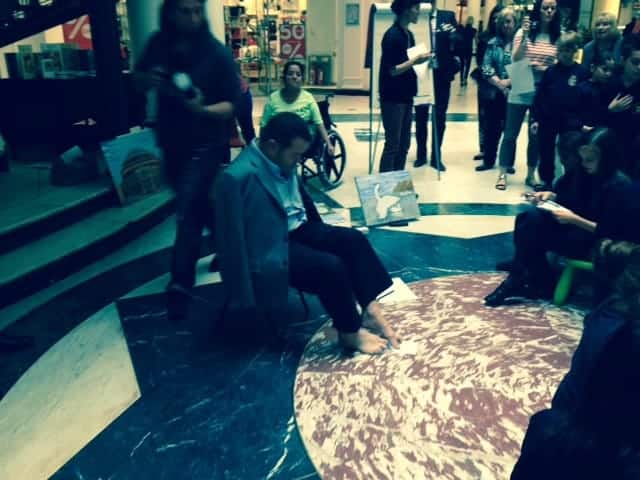 American Lieutenant Experiences Foot & Mouth.....Painting Of Course ...